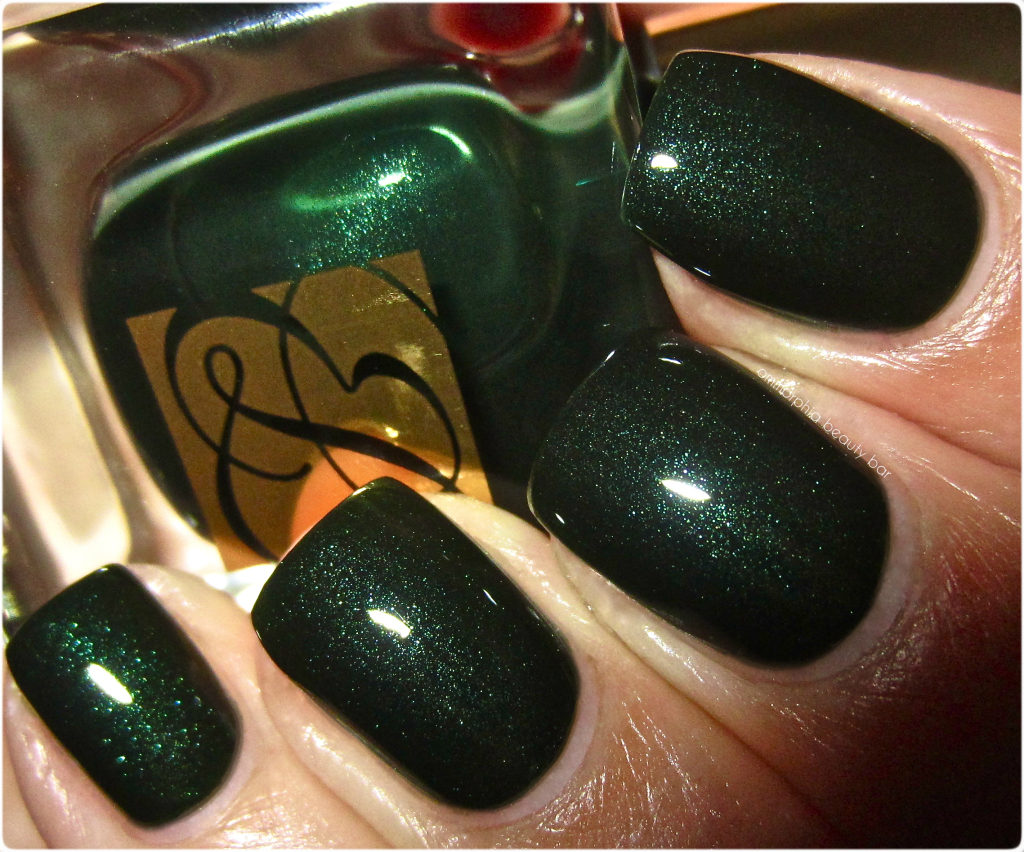 Estée Lauder Pure Color Nail Lacquer in Viper (swatches, comparison ...