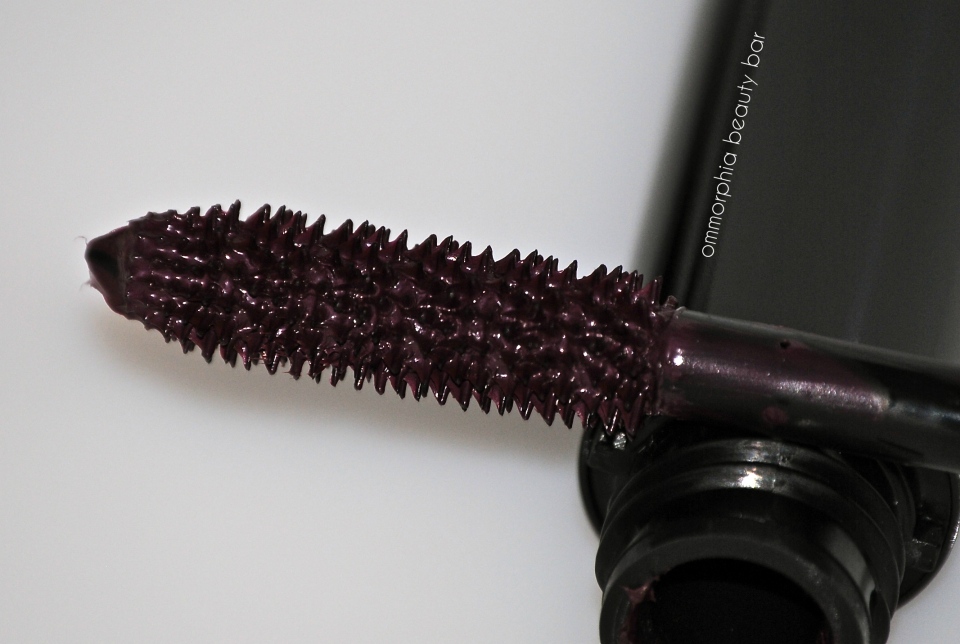 CHANEL Le Volume de CHANEL Mascara #30 Prune | ommorphia beauty bar