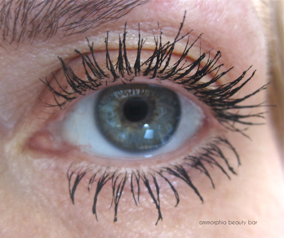 L’Oréal Paris | Miss Manga by Voluminous Mascara | ommorphia beauty bar