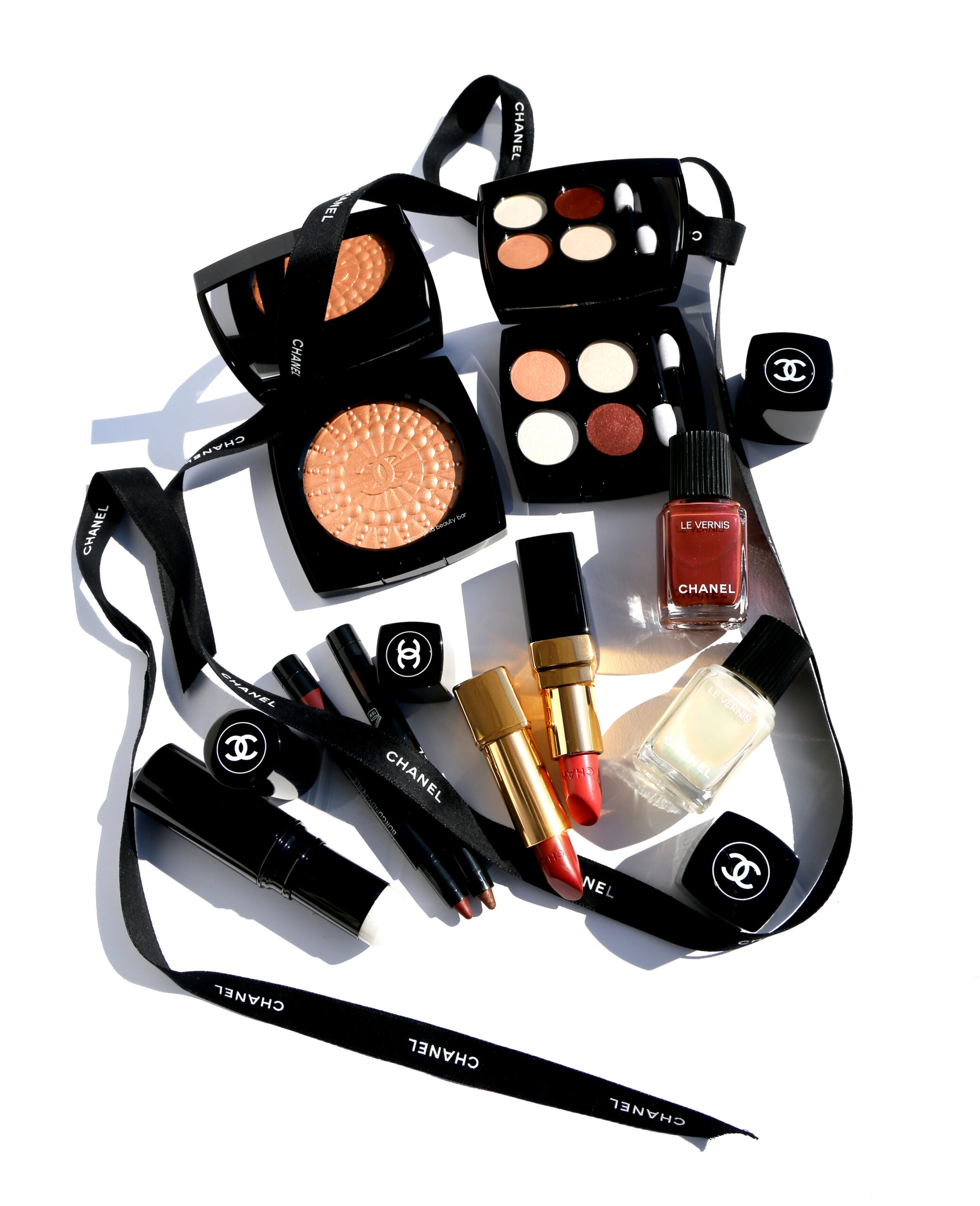 New Beauty: Perle et Éclats de CHANEL Collection, Spring 2021 ...