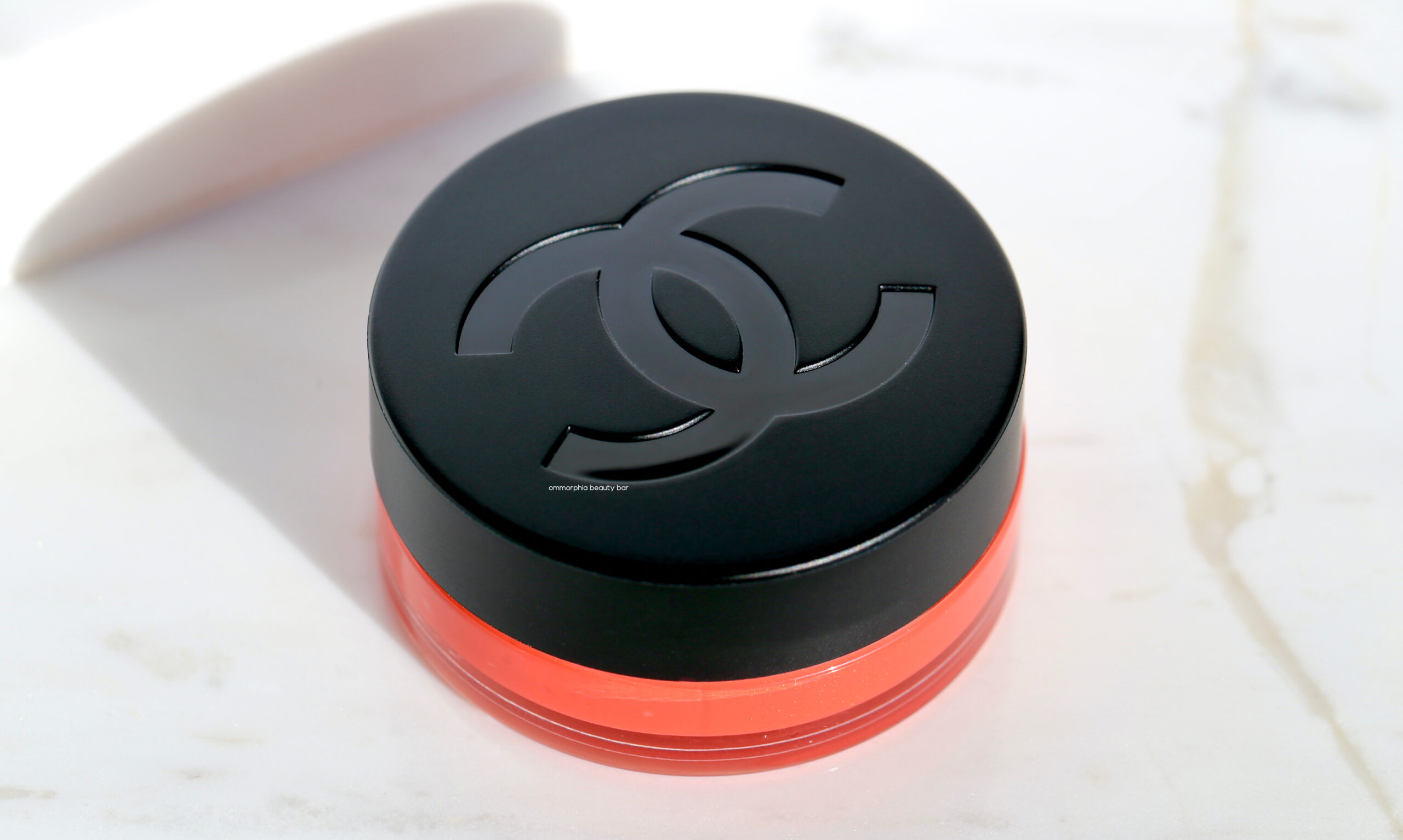 CHANEL N°1 Red Camellia Revitalizing Foundation, Lip and Cheek Balm ...